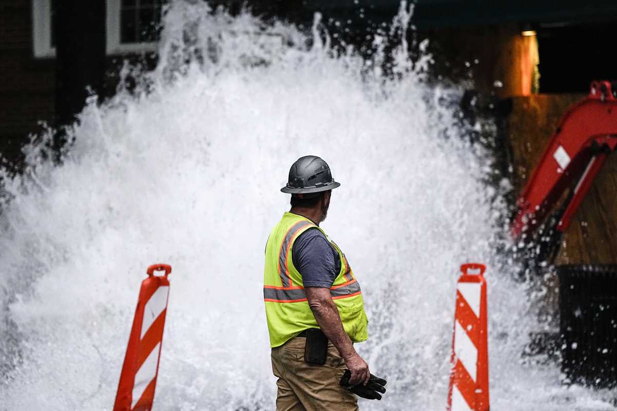 Downtown Atlanta water service disrupted, forcing business closings and ...