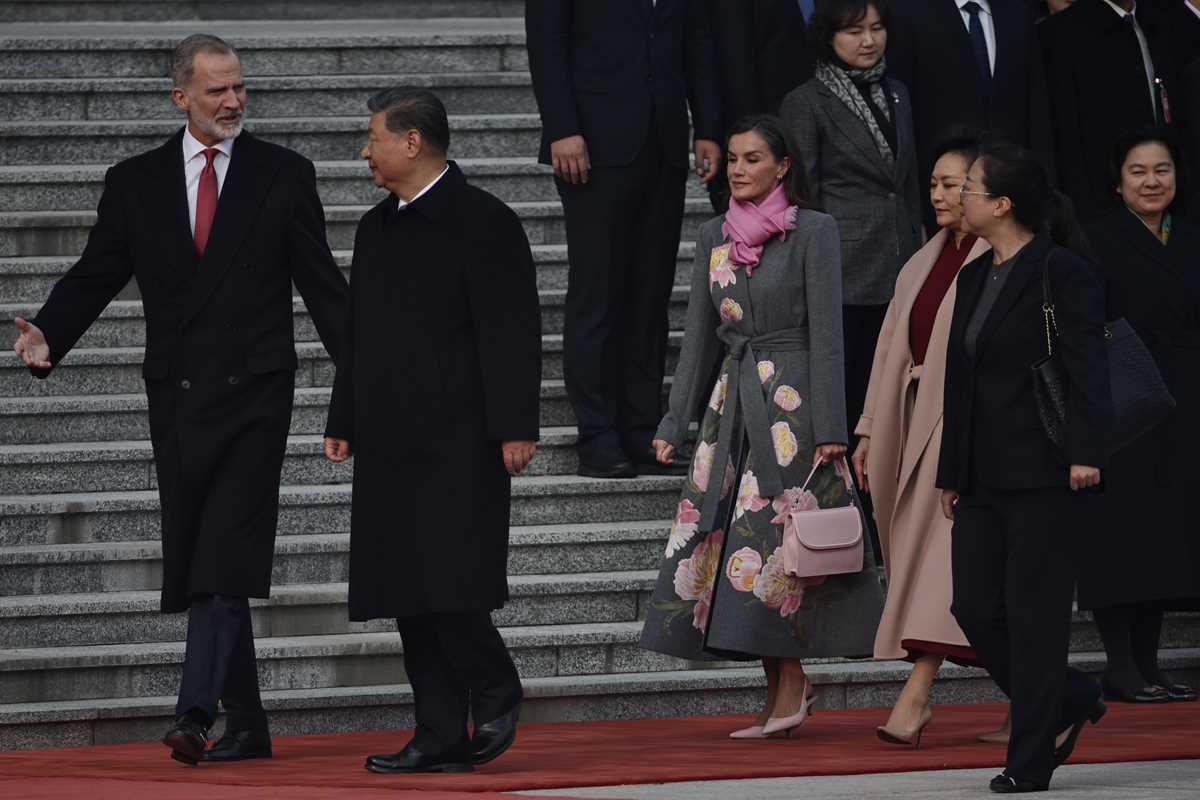 China and Spain sign agreements to strengthen cooperation on Spanish ...