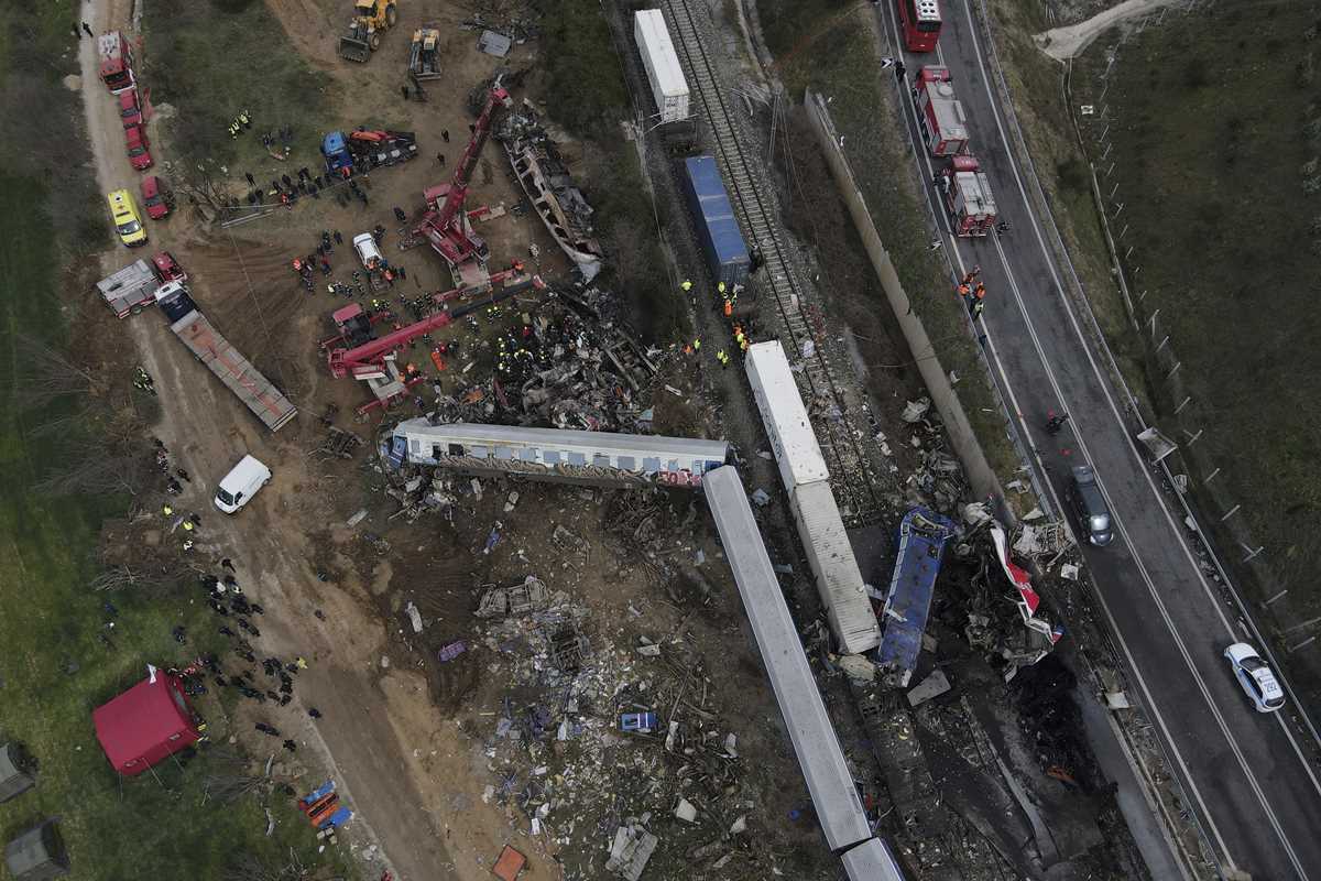 Greek rail disaster report cites errors and major systemic failures