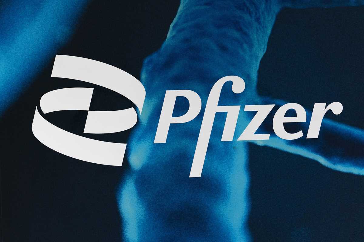 Pfizer tops Q3 forecasts as total COVID vaccine sales soar