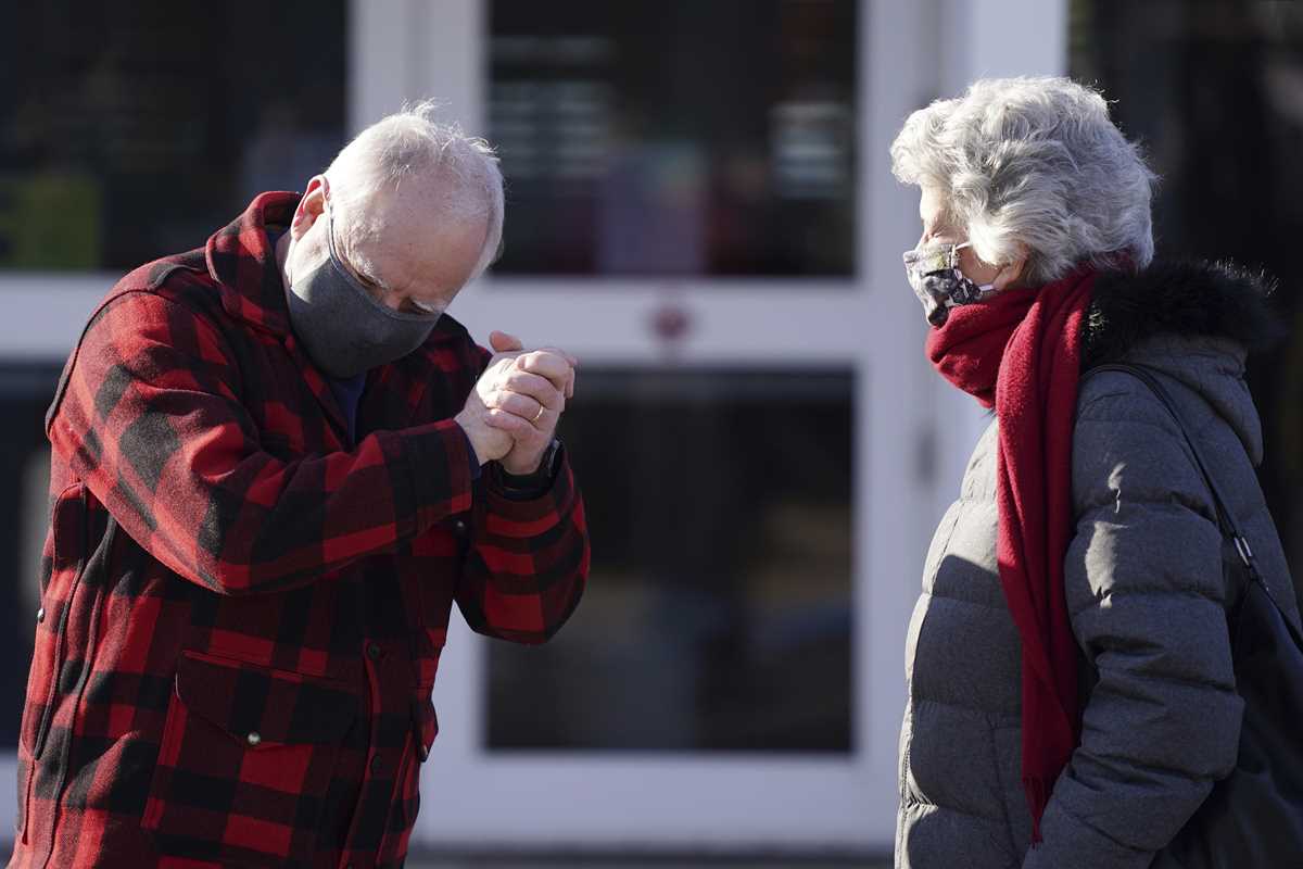 The Latest: Minnesota officials urge proper mask wearing