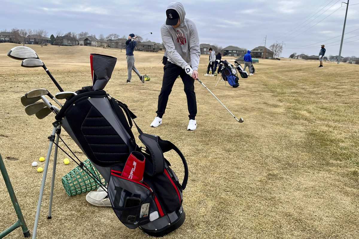 Daylight saving time is coming and the golf industry can't wait