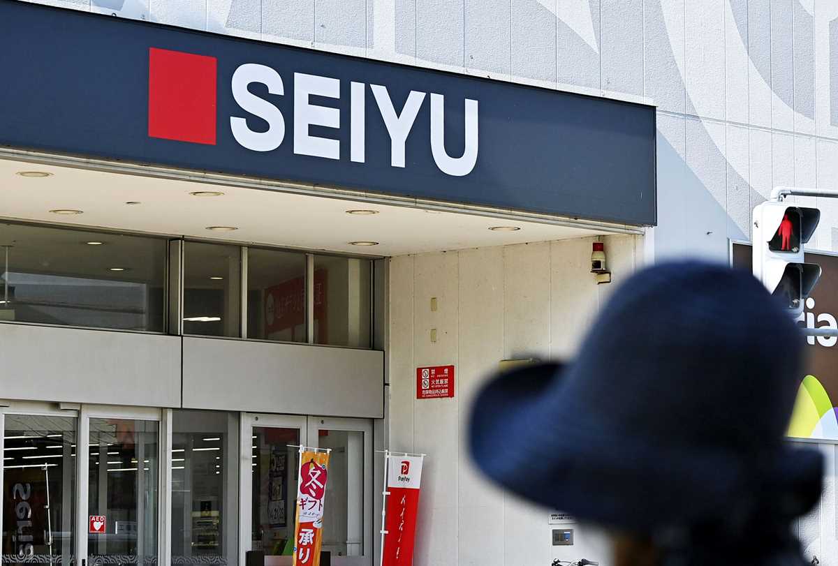 Walmart sells majority stake in Japanese Seiyu supermarket