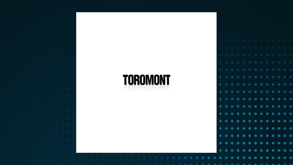 Toromont Industries (TSE:TIH) Reaches New 12-Month High at $128.48